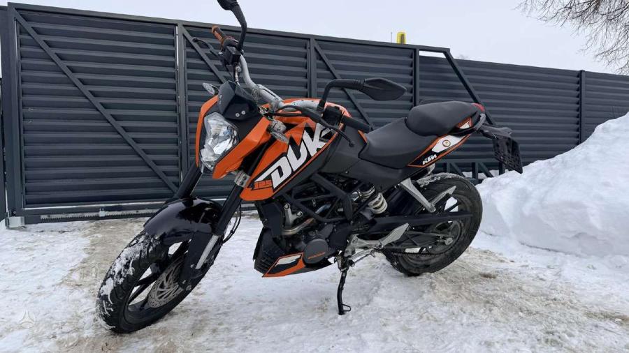 Oranžs KTM Duke 2012 Šauļi, ar dzinēja tilpumu 0.13 L un nobraukumu 18 tūkst. km par 2099 €, foto 1 vietnē AUTOMOTO.COM.LV