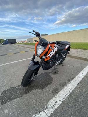Oranžs KTM Duke 2013 Panevēža, ar dzinēja tilpumu 0.13 L un nobraukumu 40 tūkst. km par 1300 €, foto 5 vietnē AUTOMOTO.COM.LV