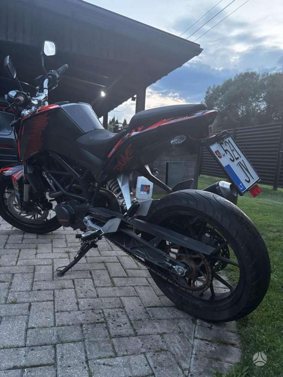 Oranžs KTM Duke 2014 Panevēža, ar dzinēja tilpumu 0.13 L un nobraukumu 51 tūkst. km par 1800 €, foto 4 vietnē AUTOMOTO.COM.LV