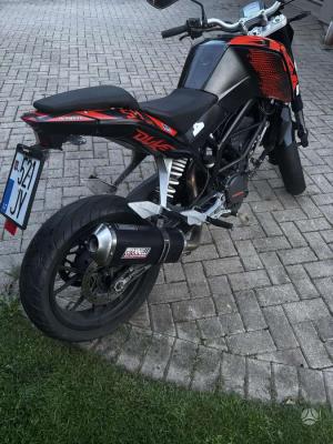 Oranžs KTM Duke 2014 Panevēža, ar dzinēja tilpumu 0.13 L un nobraukumu 51 tūkst. km par 1800 €, foto 6 vietnē AUTOMOTO.COM.LV