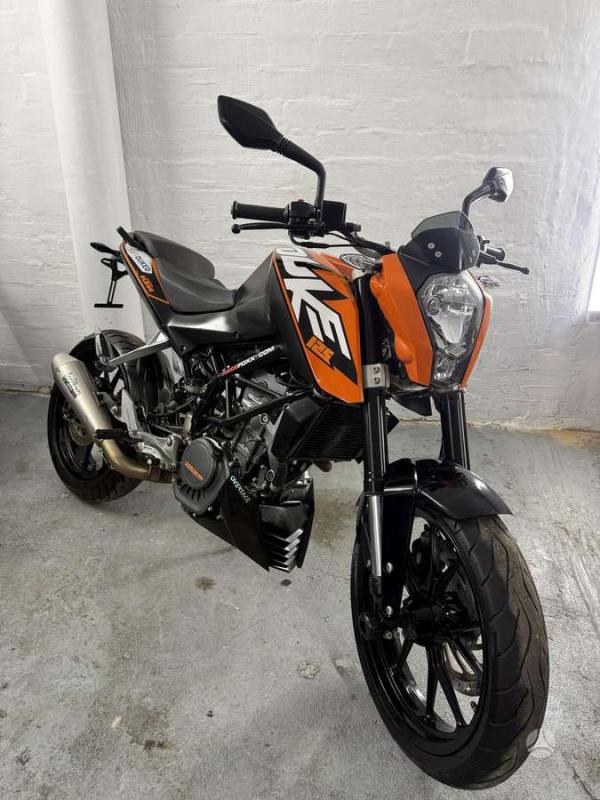 Oranžs KTM Duke 2015 Marijampole, ar dzinēja tilpumu 0.13 L un nobraukumu 25 tūkst. km par 1635 €, foto 3 vietnē AUTOMOTO.COM.LV