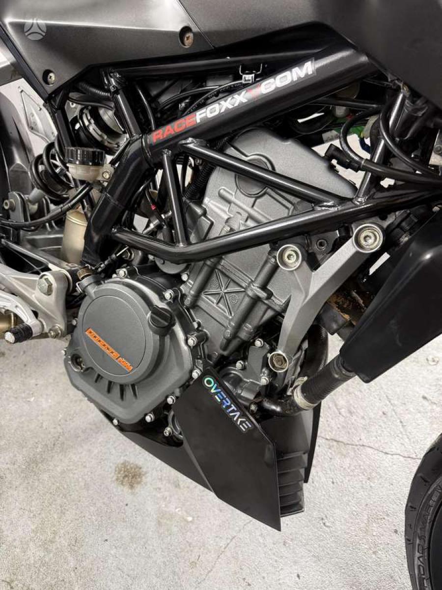 Oranžs KTM Duke 2015 Marijampole, ar dzinēja tilpumu 0.13 L un nobraukumu 25 tūkst. km par 1635 €, foto 8 vietnē AUTOMOTO.COM.LV