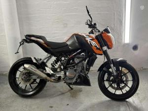 Oranžs KTM Duke 2015 Marijampole, ar dzinēja tilpumu 0.13 L un nobraukumu 25 tūkst. km par 1635 €, foto 11 vietnē AUTOMOTO.COM.LV