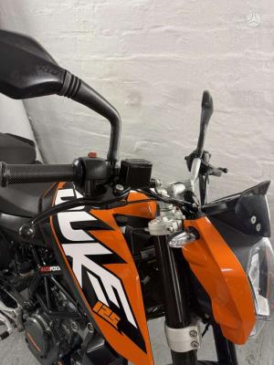 Oranžs KTM Duke 2015 Marijampole, ar dzinēja tilpumu 0.13 L un nobraukumu 25 tūkst. km par 1635 €, foto 14 vietnē AUTOMOTO.COM.LV