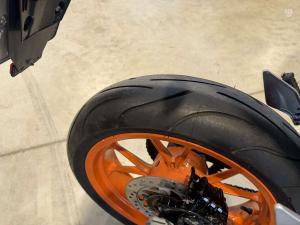 Orange KTM Duke 2016 in Siauliai, with an engine capacity of 0.13 L and mileage of 20 thousand km for 1750 €, photo 12 on AUTOMOTO.COM.LV