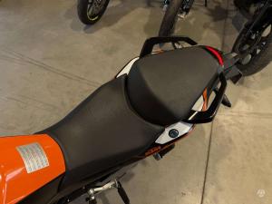 Orange KTM Duke 2016 in Siauliai, with an engine capacity of 0.13 L and mileage of 20 thousand km for 1750 €, photo 19 on AUTOMOTO.COM.LV