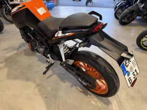 Orange KTM Duke 2016 in Siauliai, with an engine capacity of 0.13 L and mileage of 20 thousand km for 1750 €, photo 21 on AUTOMOTO.COM.LV