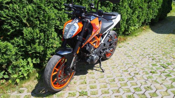 Oranžs KTM Duke 2017 Viļņa, ar dzinēja tilpumu 0.39 L un nobraukumu 26 tūkst. km par 2800 €, foto 4 vietnē AUTOMOTO.COM.LV