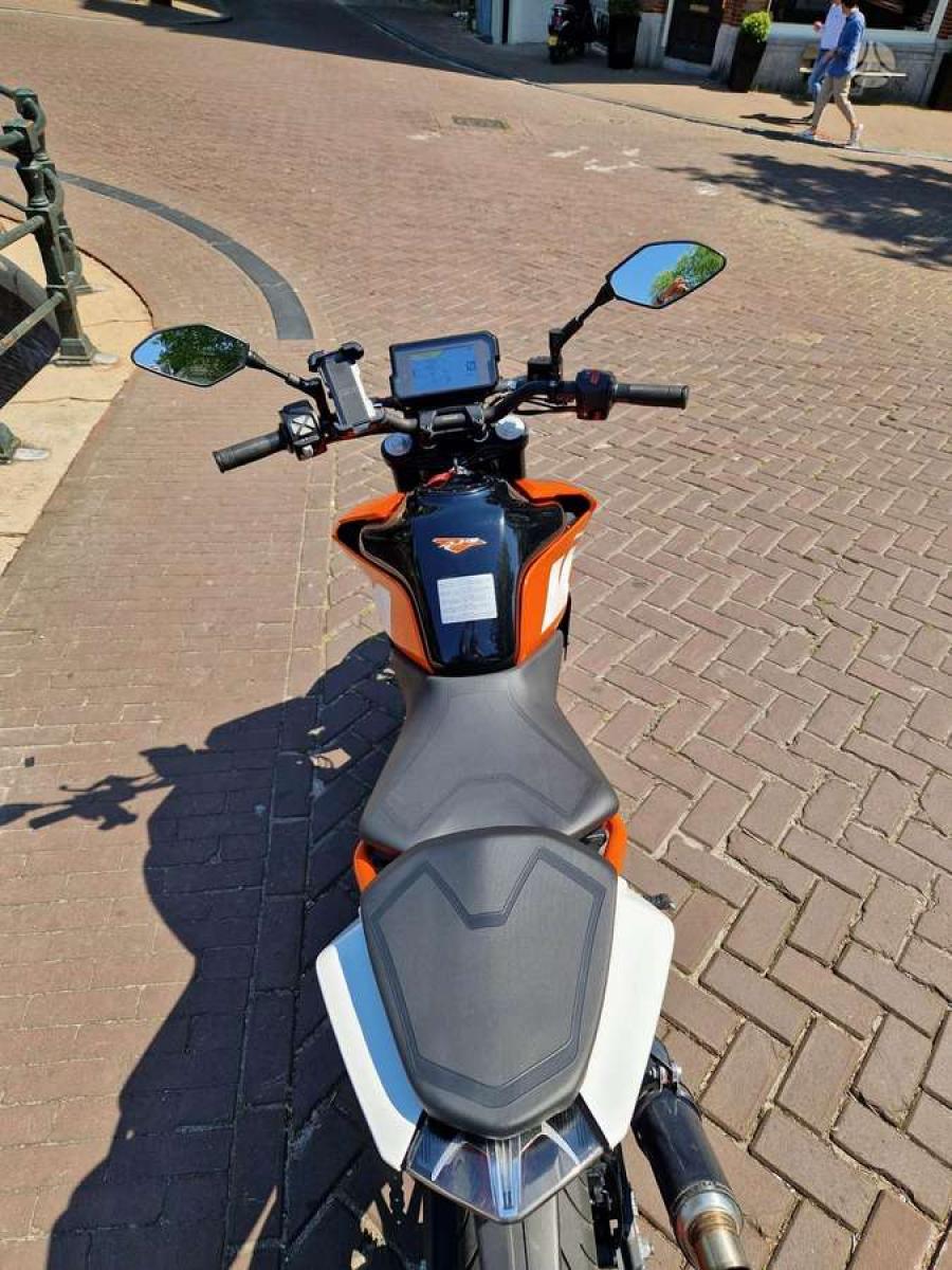 Orange KTM Duke 2018 in Kaunas, with an engine capacity of 0.13 L and mileage of 15 thousand km for 2570 €, photo 4 on AUTOMOTO.COM.LV