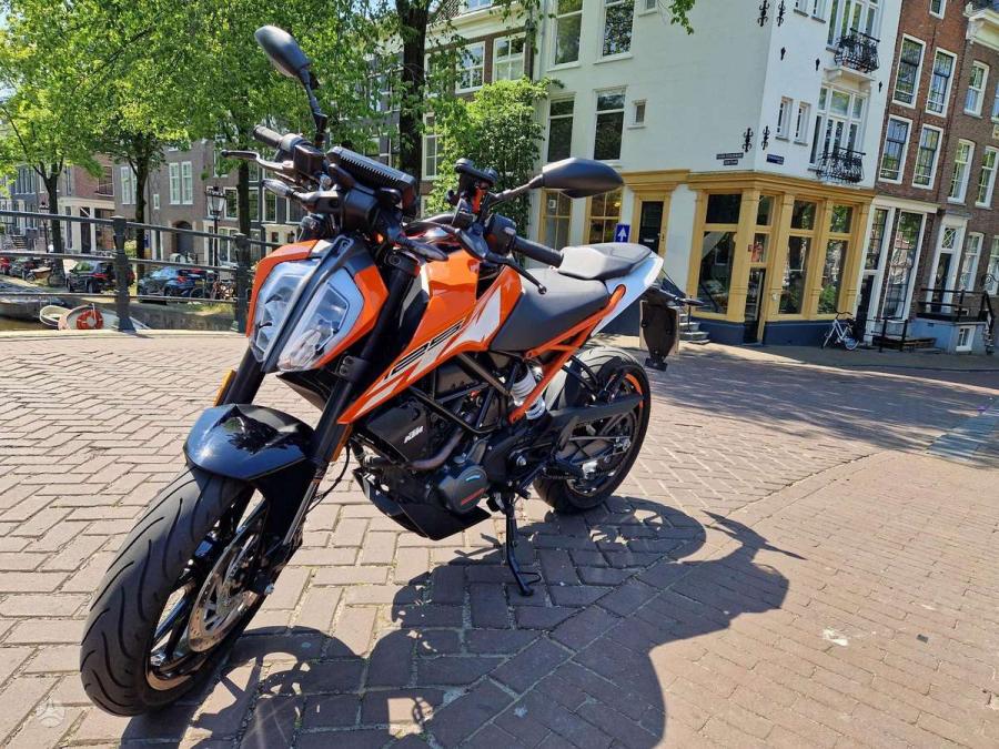 Orange KTM Duke 2018 in Kaunas, with an engine capacity of 0.13 L and mileage of 15 thousand km for 2570 €, photo 8 on AUTOMOTO.COM.LV