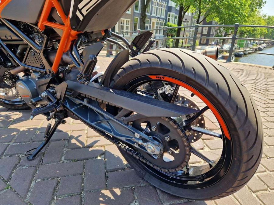 Orange KTM Duke 2018 in Kaunas, with an engine capacity of 0.13 L and mileage of 15 thousand km for 2570 €, photo 15 on AUTOMOTO.COM.LV