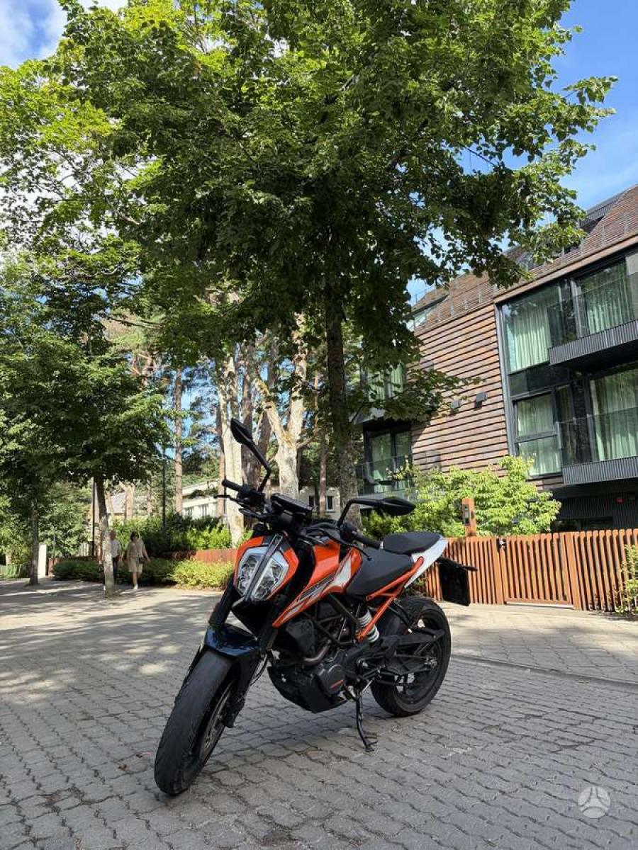 Oranžs KTM Duke 2018 Kretinga, ar dzinēja tilpumu 0.13 L un nobraukumu 26 tūkst. km par 2300 €, foto 3 vietnē AUTOMOTO.COM.LV