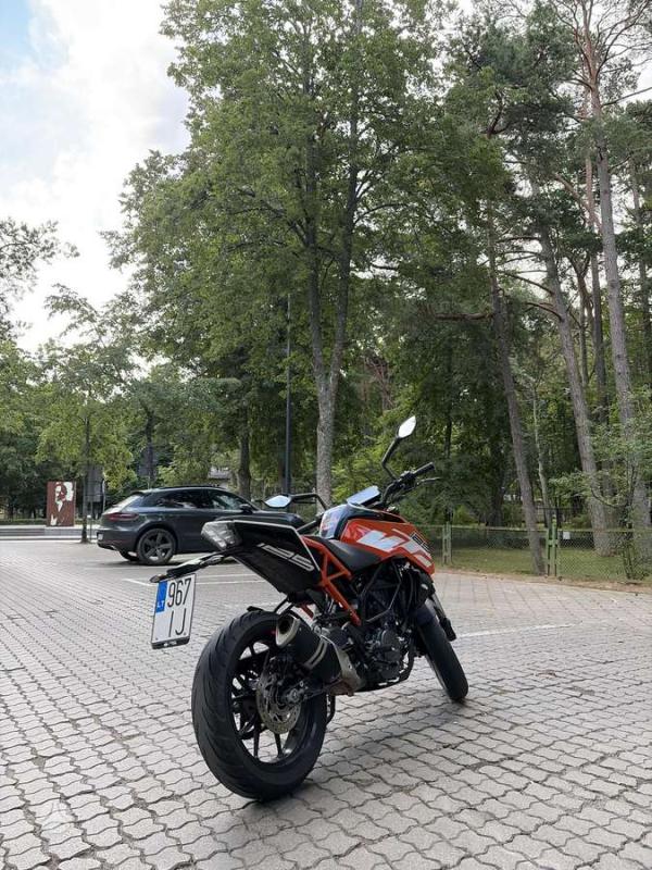 Orange KTM Duke 2018 in Kretinga, with an engine capacity of 0.13 L and mileage of 26 thousand km for 2300 €, photo 9 on AUTOMOTO.COM.LV