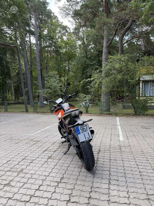 Orange KTM Duke 2018 in Kretinga, with an engine capacity of 0.13 L and mileage of 26 thousand km for 2300 €, photo 10 on AUTOMOTO.COM.LV