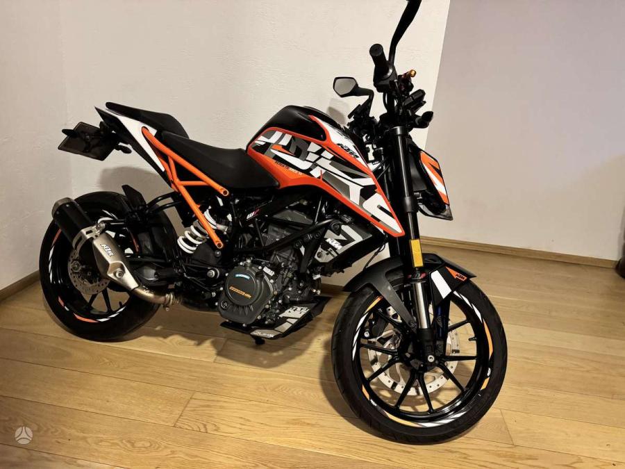 Oranžs KTM Duke 2018 Kauņa, ar dzinēja tilpumu 0.13 L un nobraukumu 24 tūkst. km par 2350 €, foto 3 vietnē AUTOMOTO.COM.LV