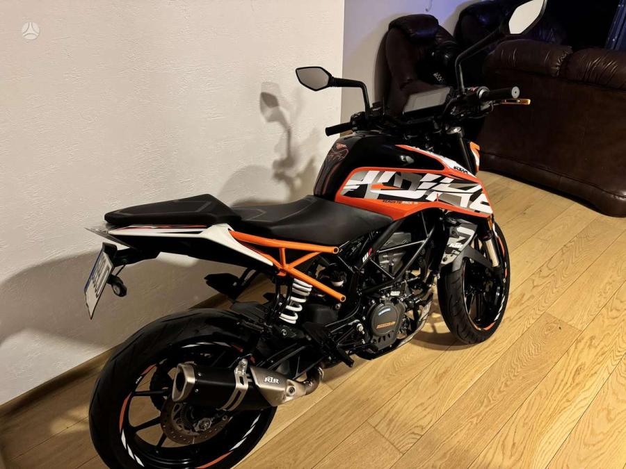 Oranžs KTM Duke 2018 Kauņa, ar dzinēja tilpumu 0.13 L un nobraukumu 24 tūkst. km par 2350 €, foto 4 vietnē AUTOMOTO.COM.LV