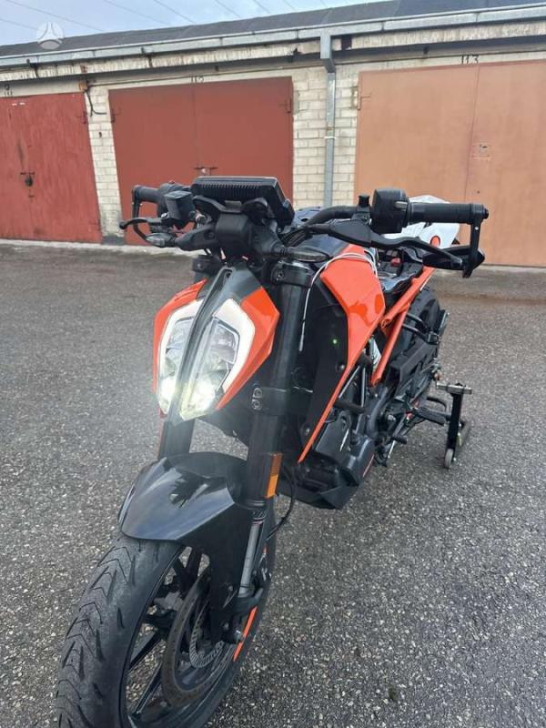 Oranžs KTM Duke 2020 Kauņa, ar dzinēja tilpumu 0.13 L un nobraukumu 27 tūkst. km par 2700 €, foto 2 vietnē AUTOMOTO.COM.LV