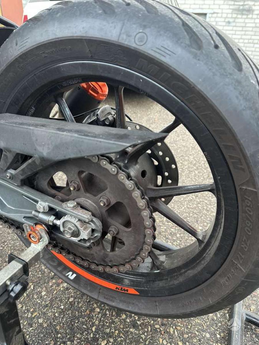 Oranžs KTM Duke 2020 Kauņa, ar dzinēja tilpumu 0.13 L un nobraukumu 27 tūkst. km par 2700 €, foto 8 vietnē AUTOMOTO.COM.LV