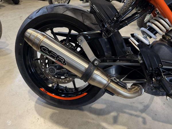 Orange KTM Duke 2020 in Siauliai, with an engine capacity of 0.13 L and mileage of 21 thousand km for 2550 €, photo 8 on AUTOMOTO.COM.LV