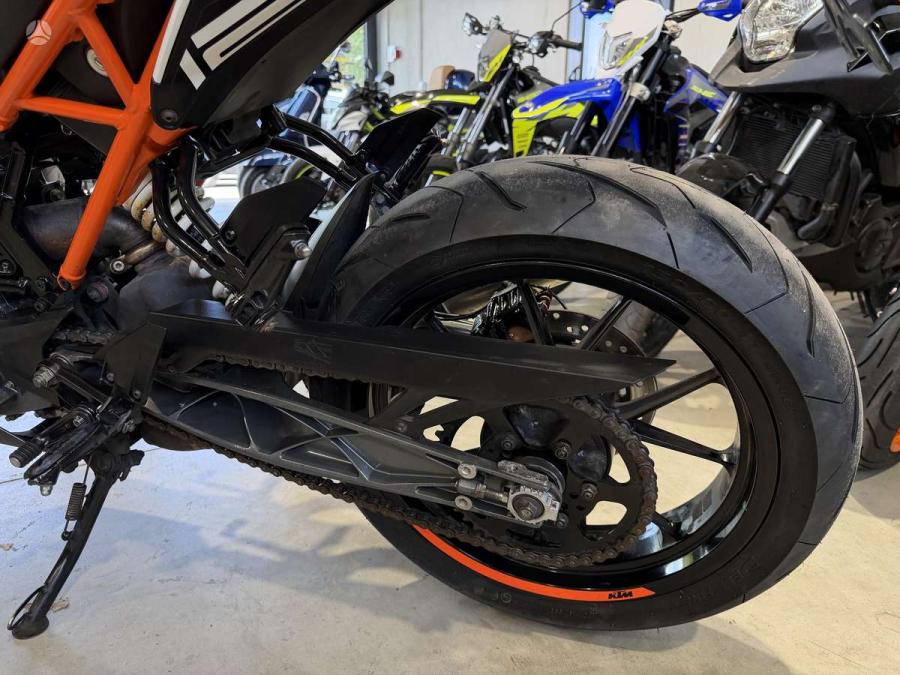 Orange KTM Duke 2020 in Siauliai, with an engine capacity of 0.13 L and mileage of 21 thousand km for 2550 €, photo 13 on AUTOMOTO.COM.LV