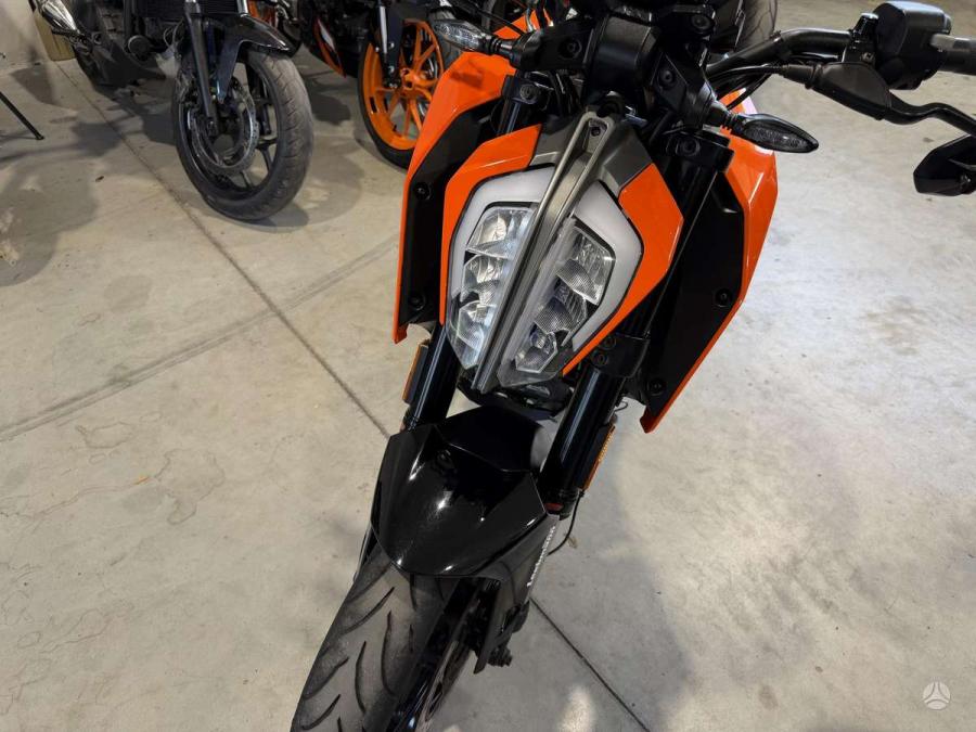 Orange KTM Duke 2020 in Siauliai, with an engine capacity of 0.13 L and mileage of 21 thousand km for 2550 €, photo 19 on AUTOMOTO.COM.LV
