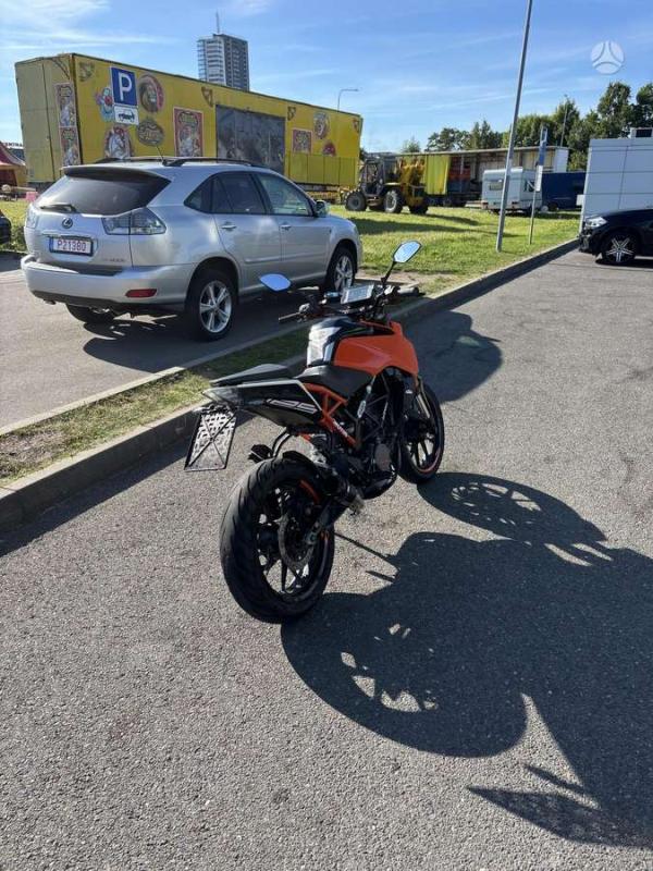 Oranžs KTM Duke 2020 Klaipėda, ar dzinēja tilpumu 0.13 L un nobraukumu 26 tūkst. km par 2500 €, foto 2 vietnē AUTOMOTO.COM.LV