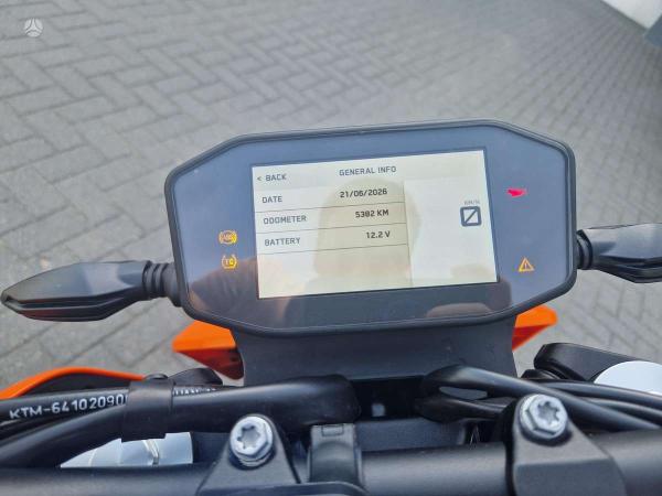 Оранжевый КТМ Дюк 2024 в Вильнюс, объемом двигателя 0.80 л и пробегом 5 тыс. км за 6400 €, фото 8 на AUTOMOTO.COM.LV