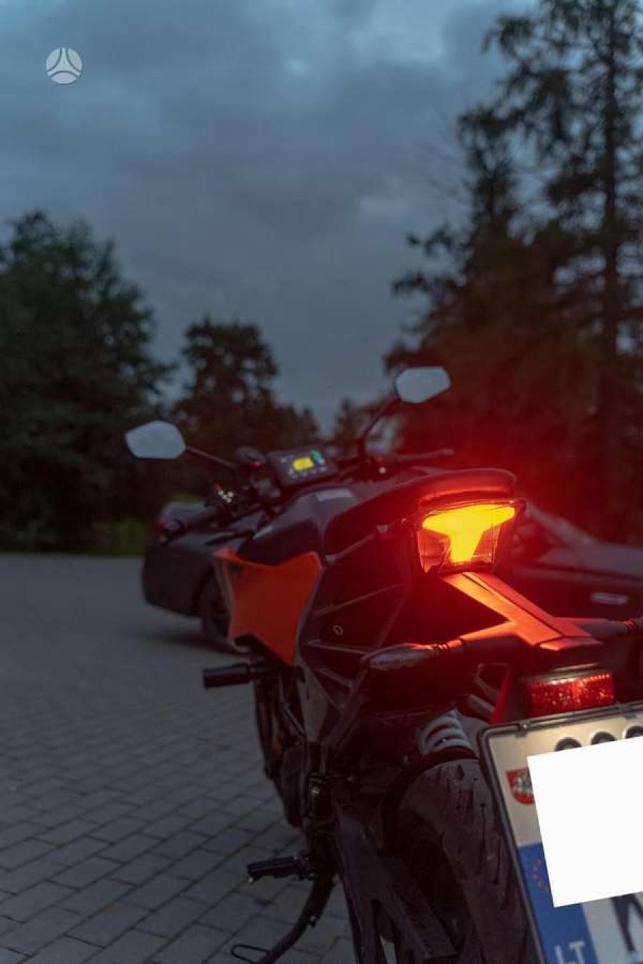 Orange KTM Duke 2024 in Vilnius, with an engine capacity of 0.13 L and mileage of 8 thousand km for 4000 €, photo 13 on AUTOMOTO.COM.LV