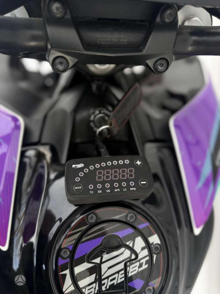 Violet KTM Duke 2020 in Vilkaviskis, with an engine capacity of 0.13 L and mileage of 11 thousand km for 3950 €, photo 7 on AUTOMOTO.COM.LV