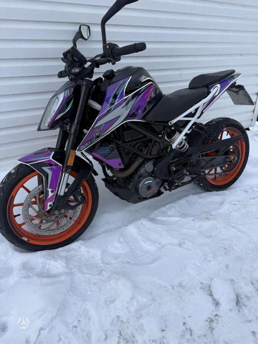 Violet KTM Duke 2020 in Vilkaviskis, with an engine capacity of 0.13 L and mileage of 11 thousand km for 3950 €, photo 11 on AUTOMOTO.COM.LV