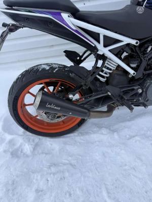 Violet KTM Duke 2020 in Vilkaviskis, with an engine capacity of 0.13 L and mileage of 11 thousand km for 3950 €, photo 16 on AUTOMOTO.COM.LV