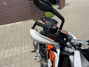 White KTM Duke 2015 in Prienai, with an engine capacity of 0.13 L and mileage of 21 thousand km for 1699 €, photo 14 on AUTOMOTO.COM.LV