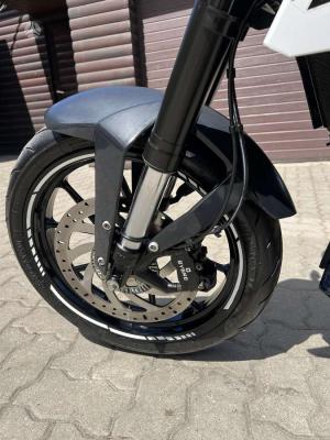 White KTM Duke 2015 in Prienai, with an engine capacity of 0.13 L and mileage of 21 thousand km for 1699 €, photo 19 on AUTOMOTO.COM.LV