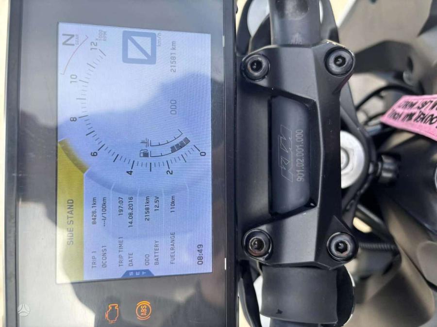 Balts KTM Duke 2017 Šauļi, ar dzinēja tilpumu 0.13 L un nobraukumu 21 tūkst. km par 2100 €, foto 7 vietnē AUTOMOTO.COM.LV