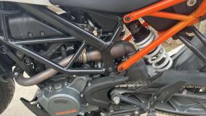 Balts KTM Duke 2017 Vilkaviškis, ar dzinēja tilpumu 0.13 L un nobraukumu 35 tūkst. km par 2400 €, foto 7 vietnē AUTOMOTO.COM.LV