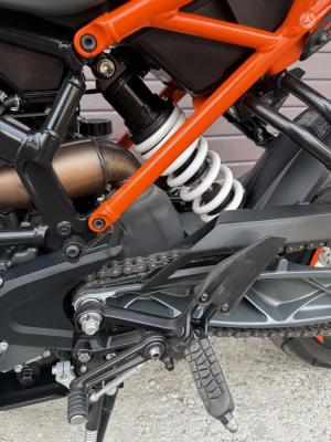 Balts KTM Duke 2018 Marijampole, ar dzinēja tilpumu 0.13 L un nobraukumu 19 tūkst. km par 2799 €, foto 8 vietnē AUTOMOTO.COM.LV