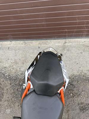 Balts KTM Duke 2018 Marijampole, ar dzinēja tilpumu 0.13 L un nobraukumu 19 tūkst. km par 2799 €, foto 12 vietnē AUTOMOTO.COM.LV