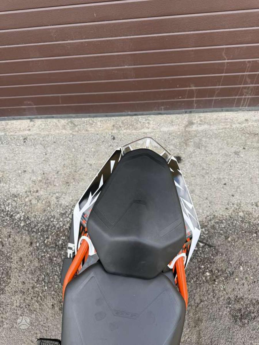 Balts KTM Duke 2018 Marijampole, ar dzinēja tilpumu 0.13 L un nobraukumu 19 tūkst. km par 2799 €, foto 12 vietnē AUTOMOTO.COM.LV