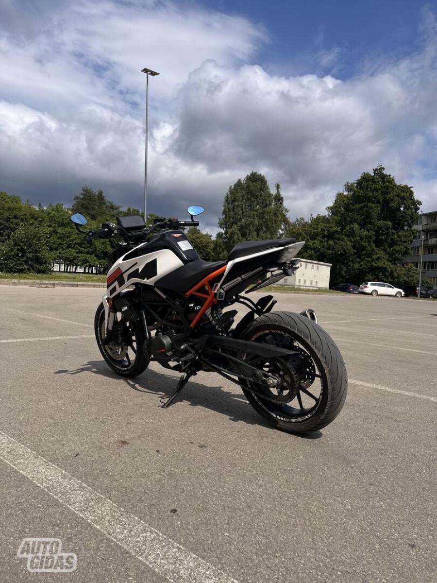 White KTM Duke 2018 in Kaunas, with an engine capacity of 0.13 L and mileage of 30 thousand km for 2350 €, photo 6 on AUTOMOTO.COM.LV