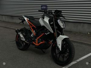 White KTM Duke 2018 in Vilnius, with an engine capacity of 0.13 L and mileage of 29 thousand km for 2300 €, photo 3 on AUTOMOTO.COM.LV