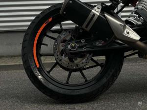 White KTM Duke 2018 in Vilnius, with an engine capacity of 0.13 L and mileage of 29 thousand km for 2300 €, photo 8 on AUTOMOTO.COM.LV