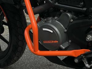 White KTM Duke 2018 in Vilnius, with an engine capacity of 0.13 L and mileage of 29 thousand km for 2300 €, photo 10 on AUTOMOTO.COM.LV