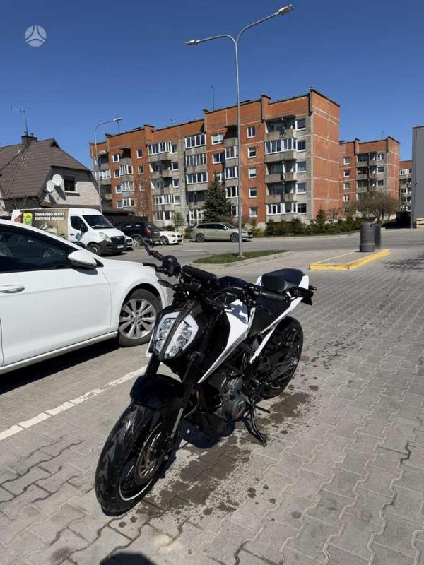 Balts KTM Duke 2019 Kretinga, ar dzinēja tilpumu 0.13 L un nobraukumu 6 tūkst. km par 3999 €, foto 4 vietnē AUTOMOTO.COM.LV