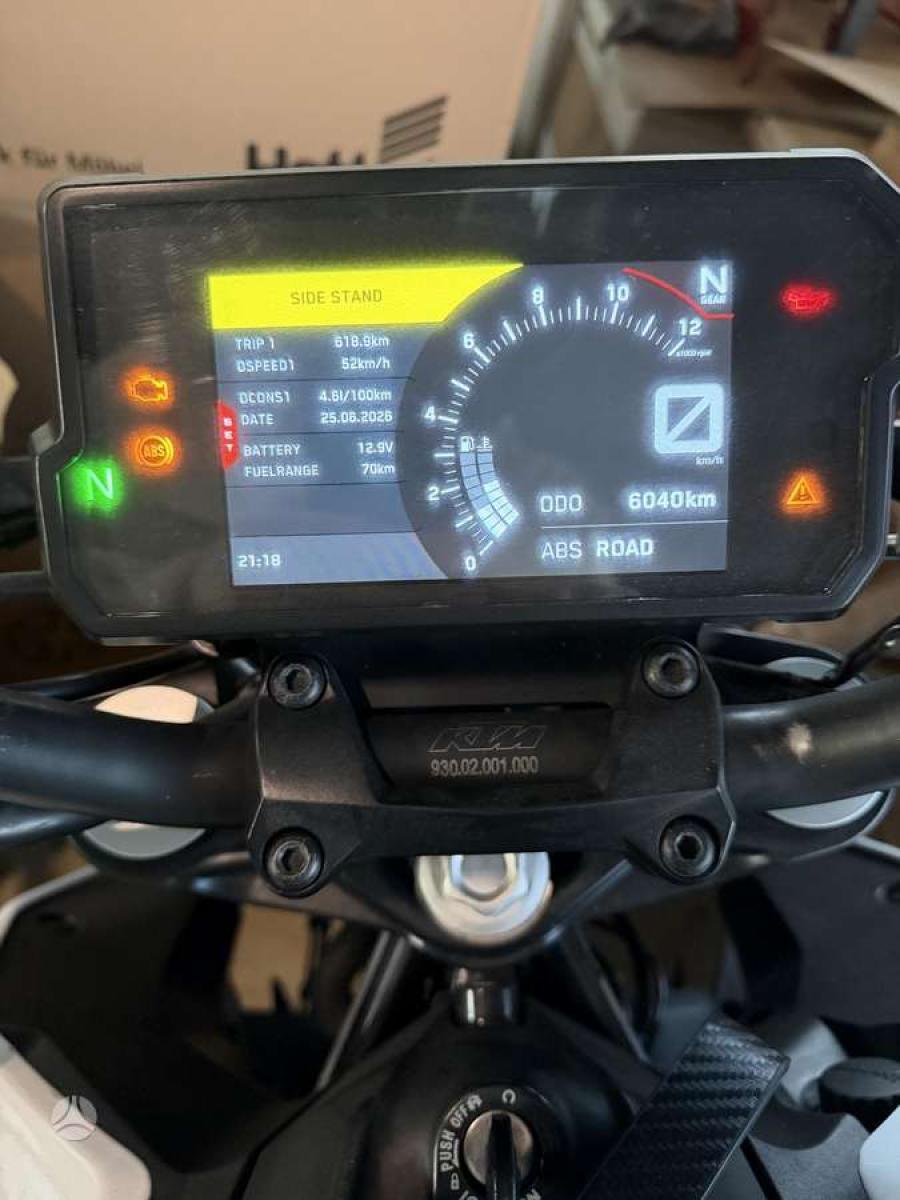 White KTM Duke 2019 in Kretinga, with an engine capacity of 0.13 L and mileage of 6 thousand km for 3999 €, photo 6 on AUTOMOTO.COM.LV