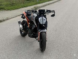 White KTM Duke 2019 in Marijampole, with an engine capacity of 0.13 L and mileage of 12 thousand km for 2440 €, photo 4 on AUTOMOTO.COM.LV
