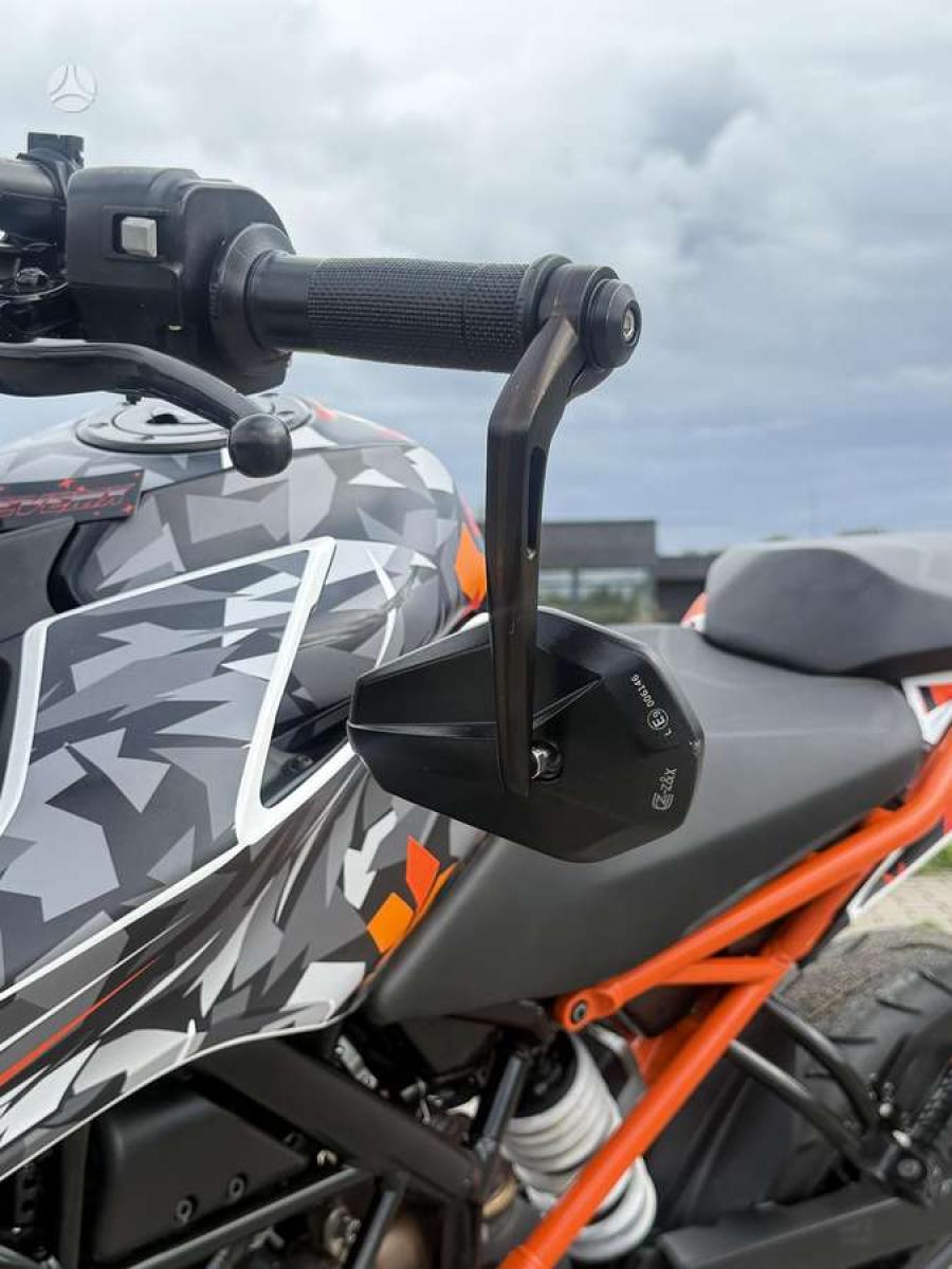 White KTM Duke 2019 in Marijampole, with an engine capacity of 0.13 L and mileage of 12 thousand km for 2440 €, photo 18 on AUTOMOTO.COM.LV