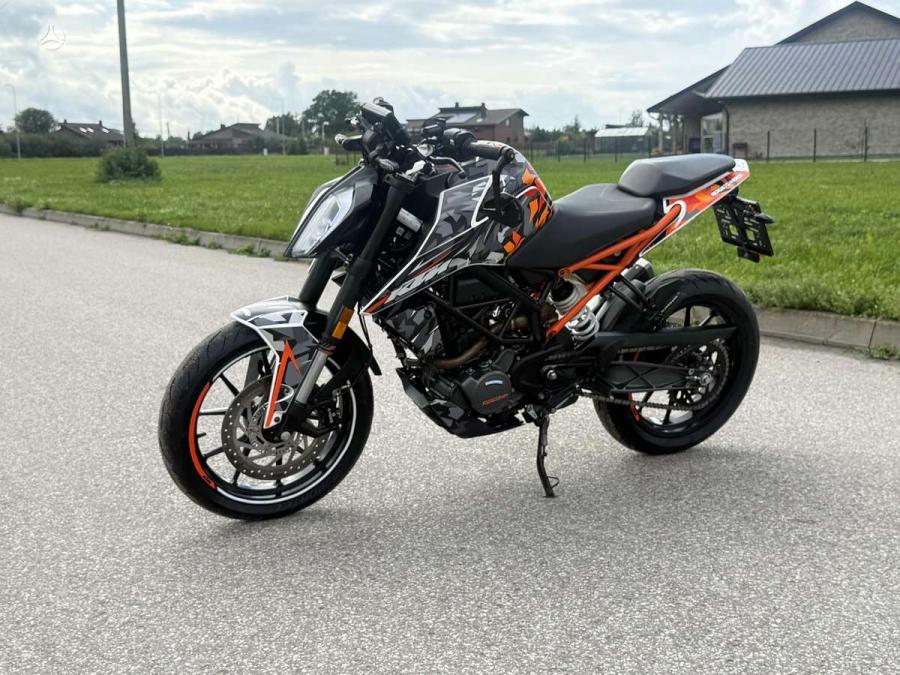 White KTM Duke 2019 in Marijampole, with an engine capacity of 0.13 L and mileage of 12 thousand km for 2440 €, photo 20 on AUTOMOTO.COM.LV