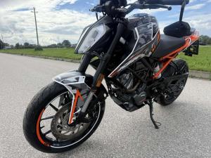 White KTM Duke 2019 in Marijampole, with an engine capacity of 0.13 L and mileage of 12 thousand km for 2440 €, photo 24 on AUTOMOTO.COM.LV