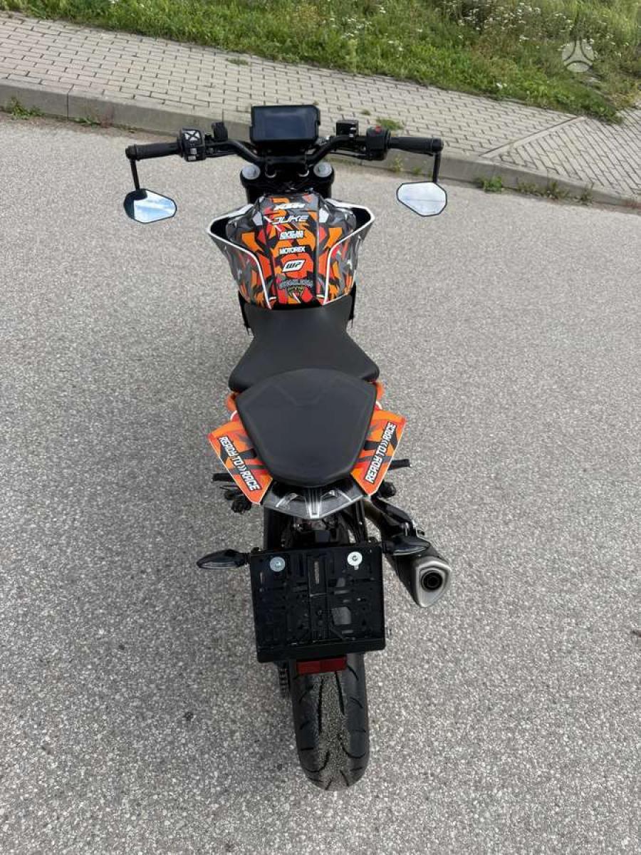 White KTM Duke 2019 in Marijampole, with an engine capacity of 0.13 L and mileage of 12 thousand km for 2440 €, photo 26 on AUTOMOTO.COM.LV