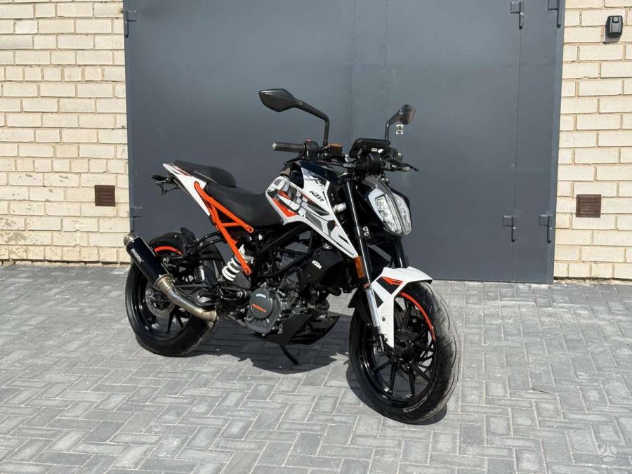 White KTM Duke 2019 in Vilkaviskis, with an engine capacity of 0.13 L and mileage of 28 thousand km for 2330 €, photo 3 on AUTOMOTO.COM.LV